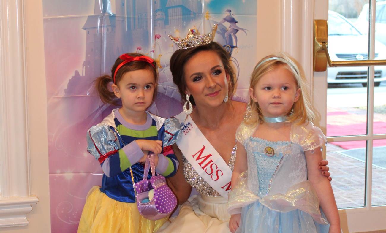 Oaklands Mansion Calling all princesses to Princess Night!