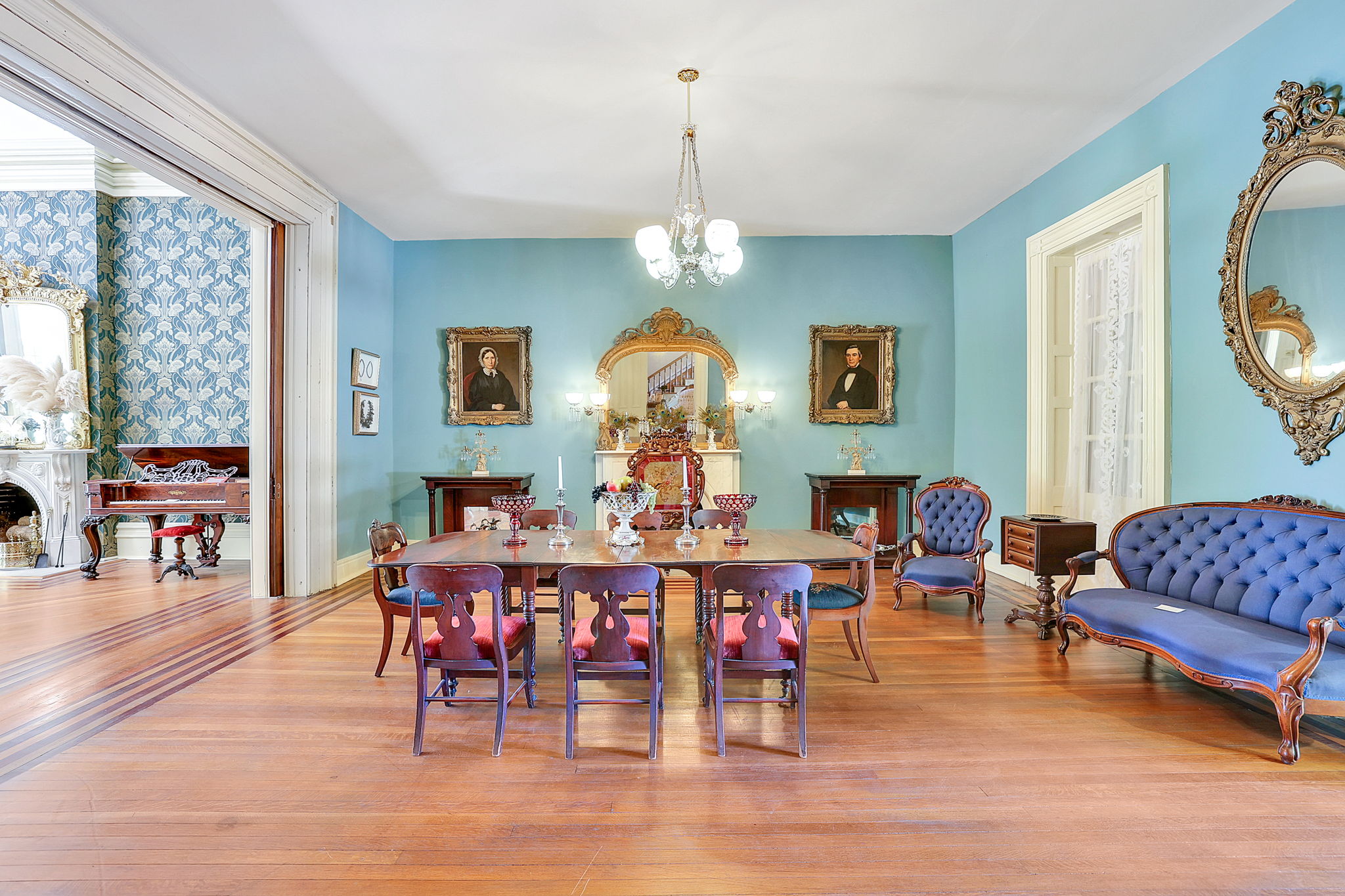 Oaklands Mansion Spotlight on the Collection - Oaklands Mansion